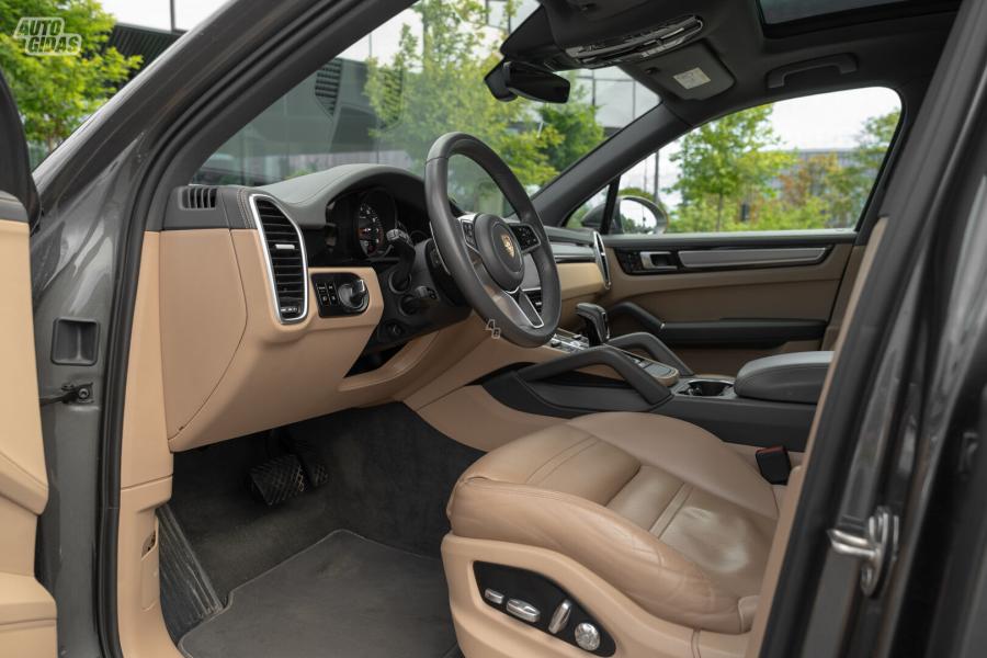 Porsche Cayenne 2019 Viļņa, ar dzinēja tilpumu 3.00 L un nobraukumu 165 tūkst. km par 39500 €, foto 15 vietnē AUTOMOTO.COM.LV