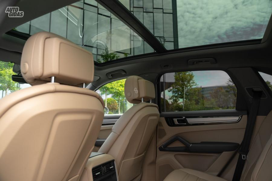 Porsche Cayenne 2019 Viļņa, ar dzinēja tilpumu 3.00 L un nobraukumu 165 tūkst. km par 39500 €, foto 22 vietnē AUTOMOTO.COM.LV