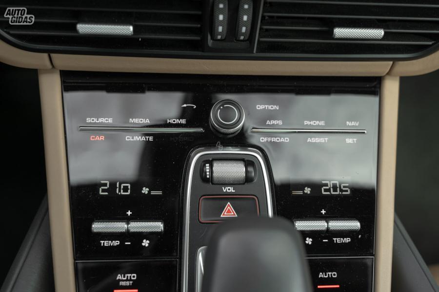 Porsche Cayenne 2019 Viļņa, ar dzinēja tilpumu 3.00 L un nobraukumu 165 tūkst. km par 39500 €, foto 24 vietnē AUTOMOTO.COM.LV