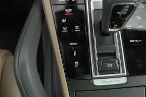 Porsche Cayenne 2019 Viļņa, ar dzinēja tilpumu 3.00 L un nobraukumu 165 tūkst. km par 39500 €, foto 25 vietnē AUTOMOTO.COM.LV