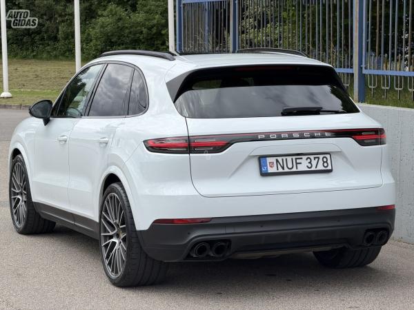 Porsche Cayenne 2019 Viļņa, ar dzinēja tilpumu 3.00 L un nobraukumu 108 tūkst. km par 49000 €, foto 2 vietnē AUTOMOTO.COM.LV