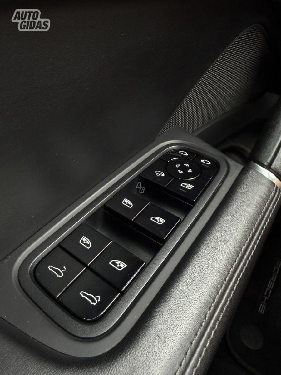 Porsche Cayenne 2019 Viļņa, ar dzinēja tilpumu 3.00 L un nobraukumu 108 tūkst. km par 49000 €, foto 21 vietnē AUTOMOTO.COM.LV