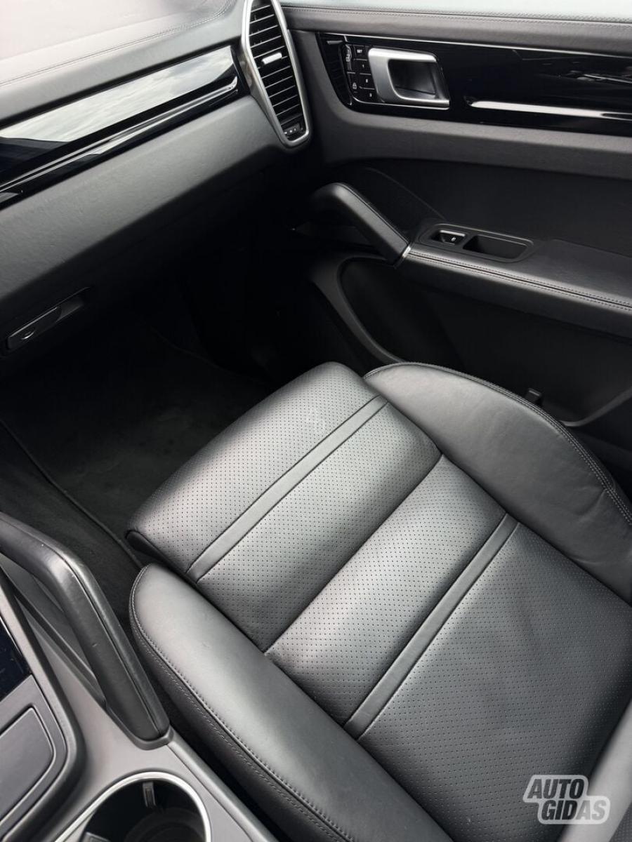 Porsche Cayenne 2019 Viļņa, ar dzinēja tilpumu 3.00 L un nobraukumu 108 tūkst. km par 49000 €, foto 24 vietnē AUTOMOTO.COM.LV