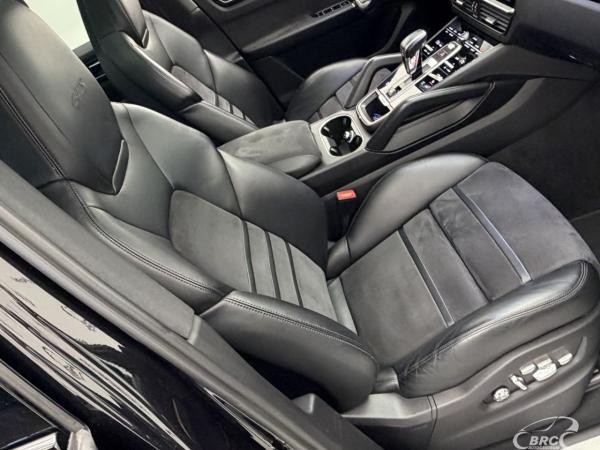 Porsche Cayenne 2019 in Vilnius, with an engine capacity of 3.00 L and mileage of 178 thousand km for 52500 €, photo 5 on AUTOMOTO.COM.LV