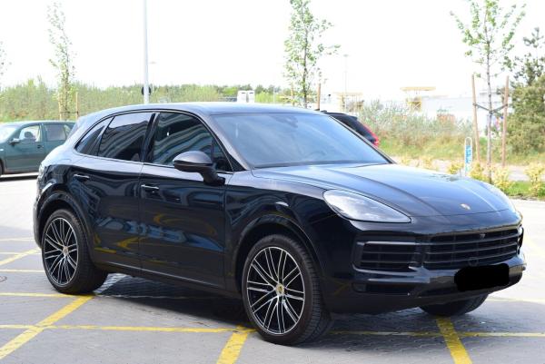 Porsche Cayenne 2019 in Vilnius, with an engine capacity of 3.00 L and mileage of 98 thousand km for 36500 €, photo 3 on AUTOMOTO.COM.LV