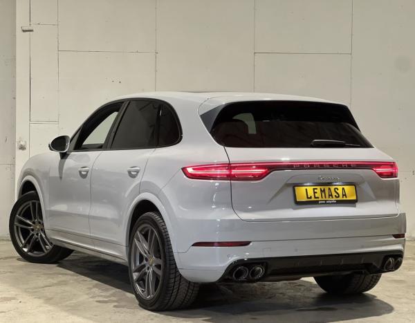 Porsche Cayenne 2020 Klaipėda, ar dzinēja tilpumu 0.00 L un nobraukumu 139 tūkst. km par 44999 €, foto 4 vietnē AUTOMOTO.COM.LV