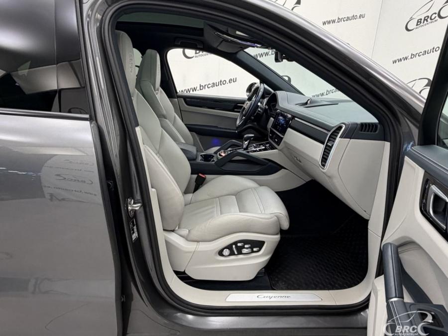 Porsche Cayenne 2020 in Vilnius, with an engine capacity of 3.00 L and mileage of 154 thousand km for 57900 €, photo 5 on AUTOMOTO.COM.LV