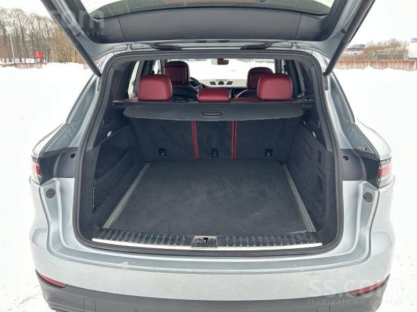 Porsche Cayenne 2020 in Riga, with an engine capacity of 3.00 L and mileage of 115 thousand km for 44000 €, photo 9 on AUTOMOTO.COM.LV