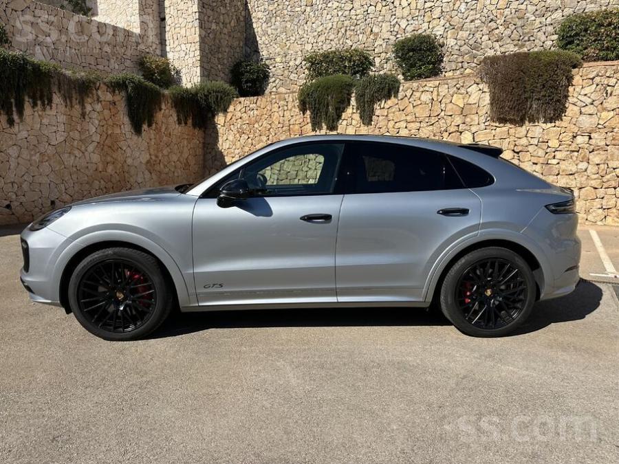 Porsche Cayenne 2022 Rīga, ar dzinēja tilpumu 4.00 L un nobraukumu 65 tūkst. km par 94000 €, foto 1 vietnē AUTOMOTO.COM.LV
