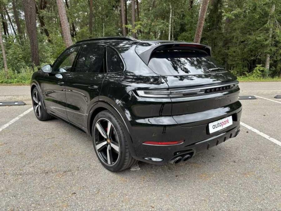 Porsche Cayenne 2025 in Klaipeda, with an engine capacity of 4.00 L and mileage of 54 thousand km for 110000 €, photo 5 on AUTOMOTO.COM.LV
