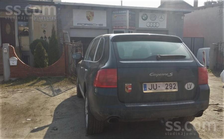 Зеленый Порше Каен 2004 в Даугавпилс, объемом двигателя 4.50 л и пробегом 299 тыс. км за 2300 €, фото 4 на AUTOMOTO.COM.LV