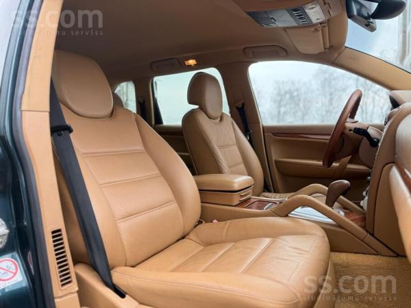 Green Porsche Cayenne 2004 in Riga, with an engine capacity of 3.20 L and mileage of 0 thousand km for 5600 €, photo 3 on AUTOMOTO.COM.LV