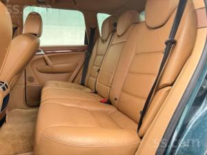 Green Porsche Cayenne 2004 in Riga, with an engine capacity of 3.20 L and mileage of 0 thousand km for 5600 €, photo 8 on AUTOMOTO.COM.LV