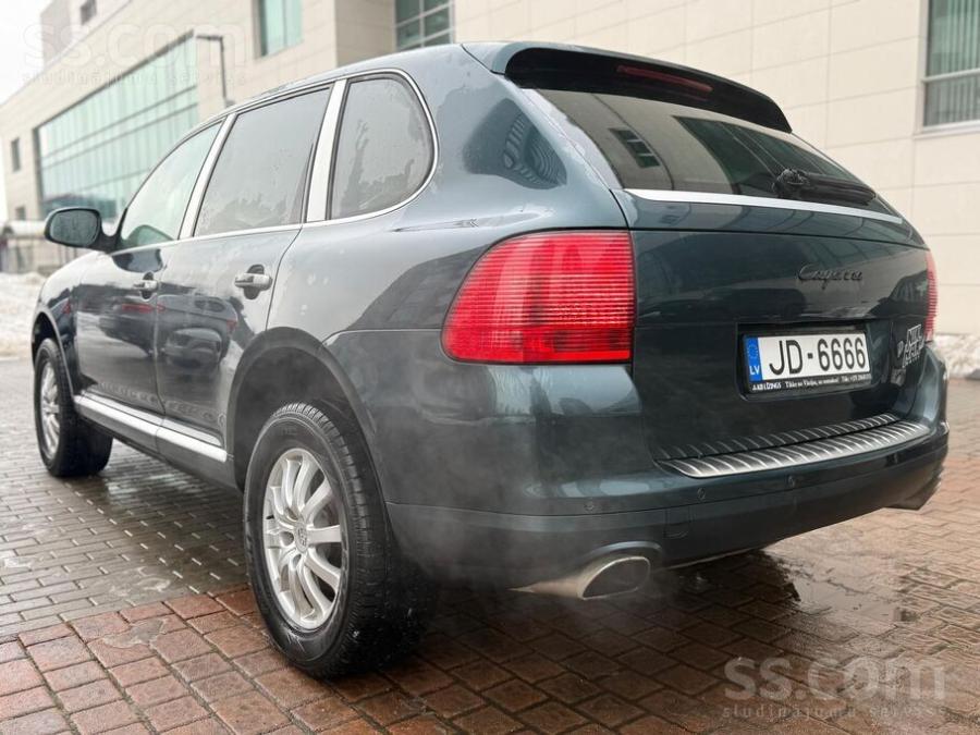 Green Porsche Cayenne 2004 in Riga, with an engine capacity of 3.20 L and mileage of 0 thousand km for 5600 €, photo 12 on AUTOMOTO.COM.LV