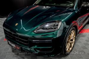 Green Porsche Cayenne 2024 in Parnu, with an engine capacity of 4.00 L and mileage of 38 thousand km for 197000 €, photo 3 on AUTOMOTO.COM.LV