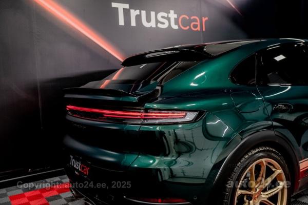 Green Porsche Cayenne 2024 in Parnu, with an engine capacity of 4.00 L and mileage of 38 thousand km for 197000 €, photo 11 on AUTOMOTO.COM.LV