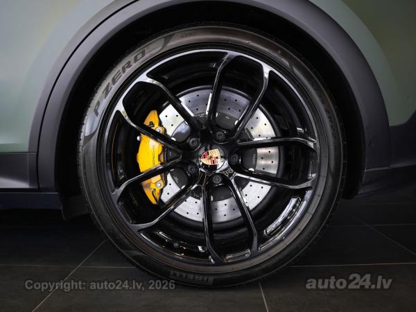 Zaļš Porsche Cayenne 2024 Tallina, ar dzinēja tilpumu 4.00 L un nobraukumu 28 tūkst. km par 189000 €, foto 4 vietnē AUTOMOTO.COM.LV