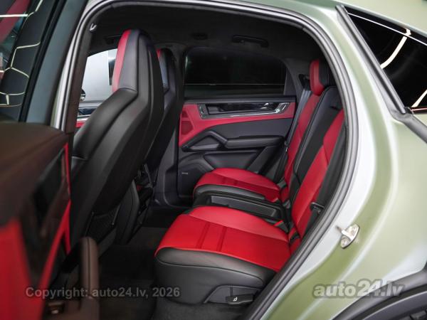 Zaļš Porsche Cayenne 2024 Tallina, ar dzinēja tilpumu 4.00 L un nobraukumu 28 tūkst. km par 189000 €, foto 7 vietnē AUTOMOTO.COM.LV