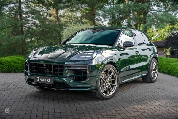 Green Porsche Cayenne 2025 in Kaunas, with an engine capacity of 4.00 L and mileage of 11 thousand km for 122000 €, photo 1 on AUTOMOTO.COM.LV