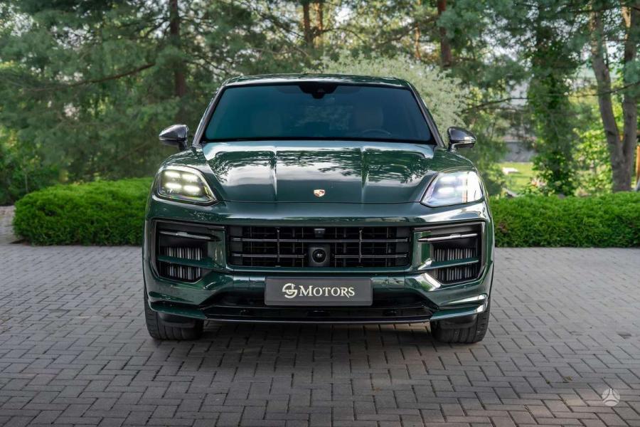 Green Porsche Cayenne 2025 in Kaunas, with an engine capacity of 4.00 L and mileage of 11 thousand km for 122000 €, photo 4 on AUTOMOTO.COM.LV