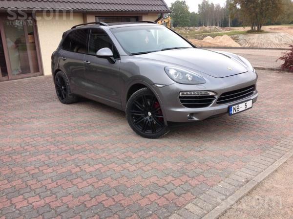 Pelēks Porsche Cayenne 2011 Talsi, ar dzinēja tilpumu 3.00 L un nobraukumu 202 tūkst. km par 18900 €, foto 3 vietnē AUTOMOTO.COM.LV
