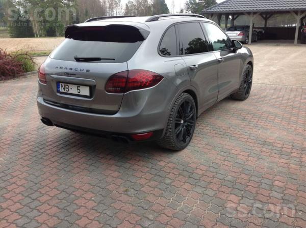Pelēks Porsche Cayenne 2011 Talsi, ar dzinēja tilpumu 3.00 L un nobraukumu 202 tūkst. km par 18900 €, foto 5 vietnē AUTOMOTO.COM.LV