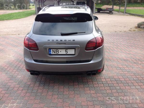 Pelēks Porsche Cayenne 2011 Talsi, ar dzinēja tilpumu 3.00 L un nobraukumu 202 tūkst. km par 18900 €, foto 6 vietnē AUTOMOTO.COM.LV