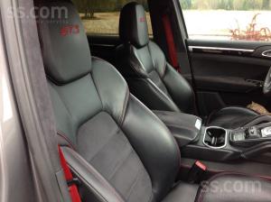Grey Porsche Cayenne 2011 in Talsi, with an engine capacity of 3.00 L and mileage of 202 thousand km for 18900 €, photo 8 on AUTOMOTO.COM.LV
