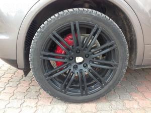 Grey Porsche Cayenne 2011 in Talsi, with an engine capacity of 3.00 L and mileage of 202 thousand km for 18900 €, photo 17 on AUTOMOTO.COM.LV