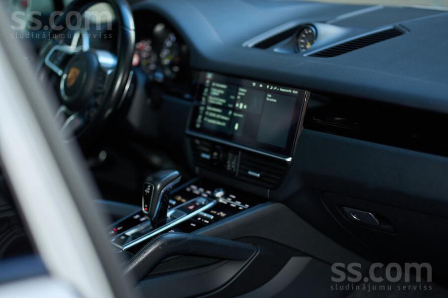 Pelēks Porsche Cayenne 2019 Rīga, ar dzinēja tilpumu 3.00 L un nobraukumu 0 tūkst. km par 55000 €, foto 15 vietnē AUTOMOTO.COM.LV