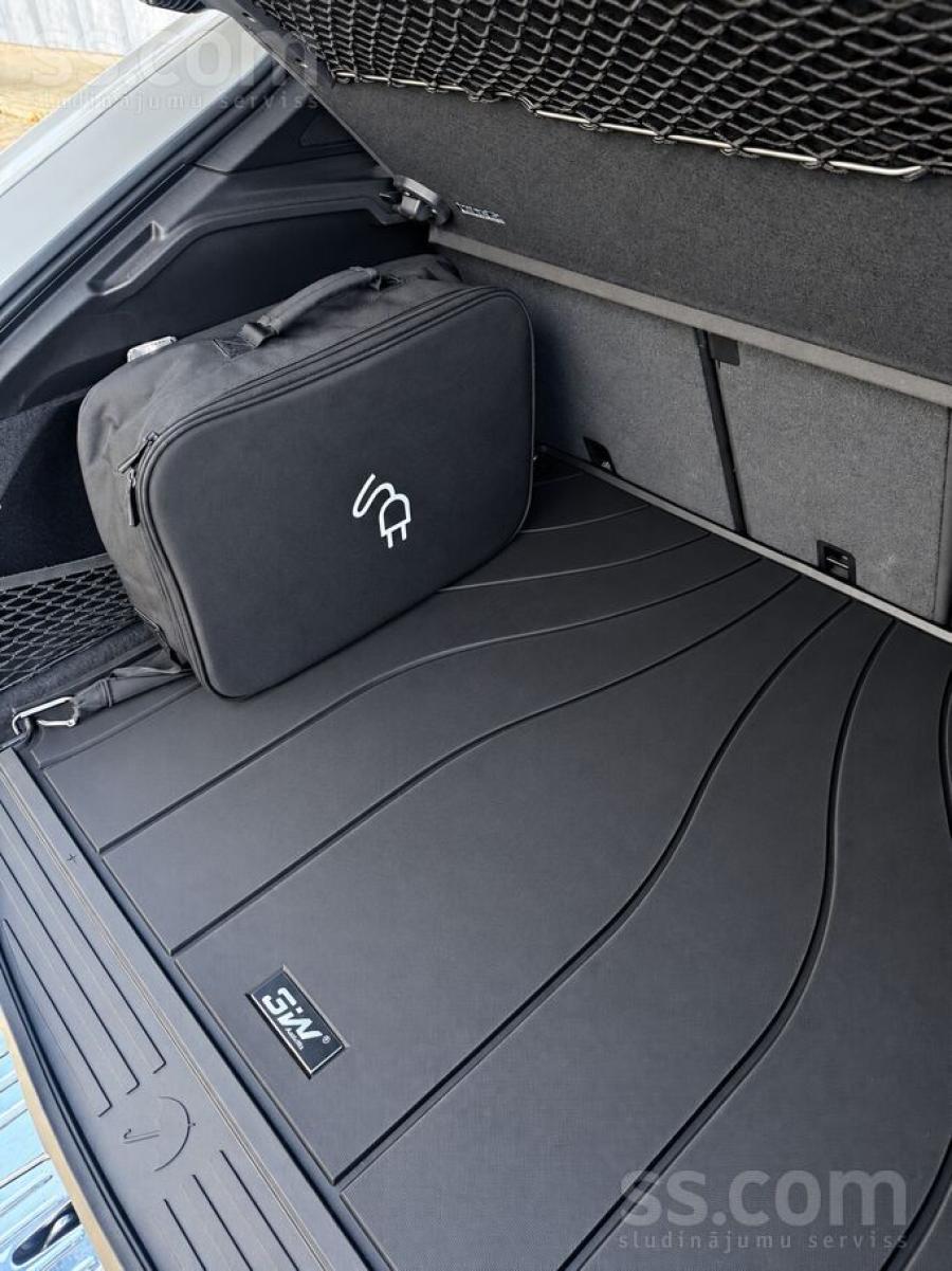 Pelēks Porsche Cayenne 2019 Rīga, ar dzinēja tilpumu 3.00 L un nobraukumu 0 tūkst. km par 55000 €, foto 28 vietnē AUTOMOTO.COM.LV