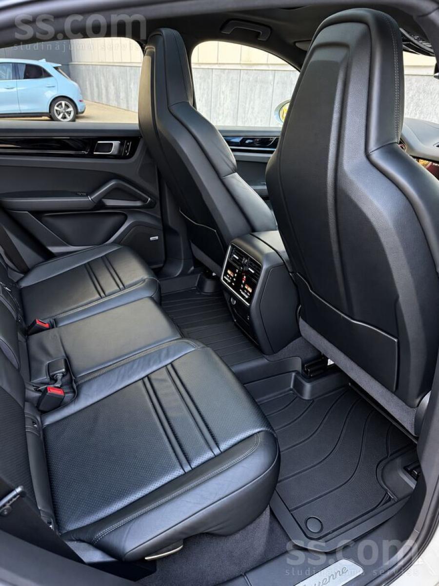 Pelēks Porsche Cayenne 2019 Rīga, ar dzinēja tilpumu 3.00 L un nobraukumu 0 tūkst. km par 55000 €, foto 29 vietnē AUTOMOTO.COM.LV