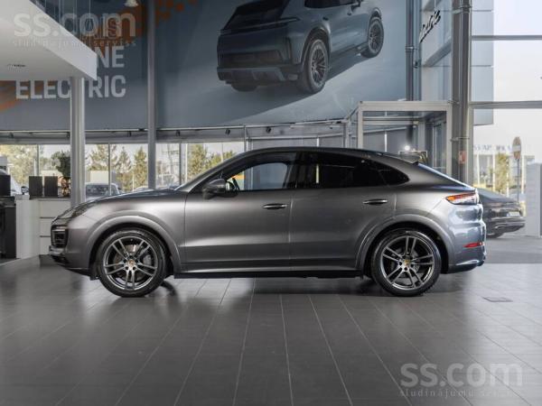 Grey Porsche Cayenne 2020 in Riga, with an engine capacity of 3.00 L and mileage of 88 thousand km for 59000 €, photo 2 on AUTOMOTO.COM.LV