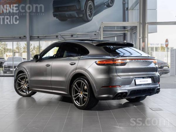 Grey Porsche Cayenne 2020 in Riga, with an engine capacity of 3.00 L and mileage of 88 thousand km for 59000 €, photo 10 on AUTOMOTO.COM.LV