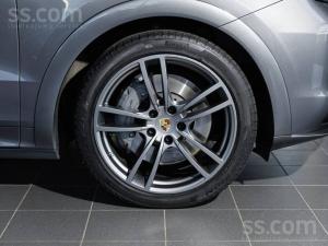Pelēks Porsche Cayenne 2020 Rīga, ar dzinēja tilpumu 3.00 L un nobraukumu 88 tūkst. km par 59000 €, foto 18 vietnē AUTOMOTO.COM.LV