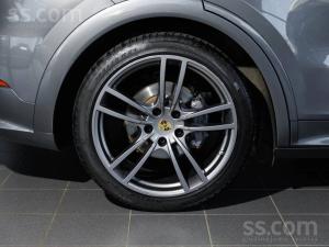 Pelēks Porsche Cayenne 2020 Rīga, ar dzinēja tilpumu 3.00 L un nobraukumu 88 tūkst. km par 59000 €, foto 19 vietnē AUTOMOTO.COM.LV