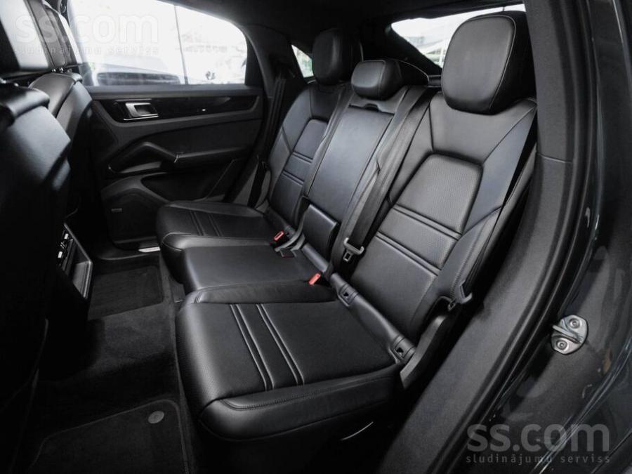 Pelēks Porsche Cayenne 2020 Rīga, ar dzinēja tilpumu 3.00 L un nobraukumu 88 tūkst. km par 59000 €, foto 22 vietnē AUTOMOTO.COM.LV
