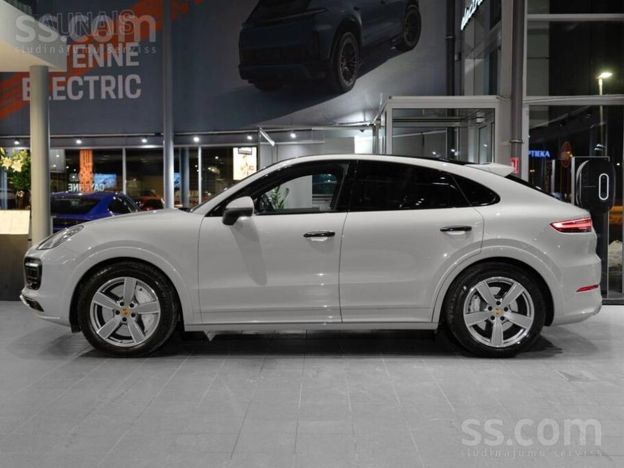 Pelēks Porsche Cayenne 2021 Rīga, ar dzinēja tilpumu 3.00 L un nobraukumu 81 tūkst. km par 72000 €, foto 3 vietnē AUTOMOTO.COM.LV
