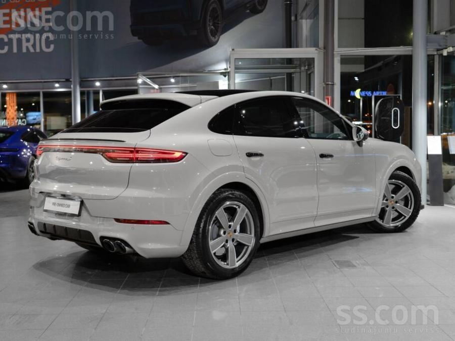 Pelēks Porsche Cayenne 2021 Rīga, ar dzinēja tilpumu 3.00 L un nobraukumu 81 tūkst. km par 72000 €, foto 4 vietnē AUTOMOTO.COM.LV