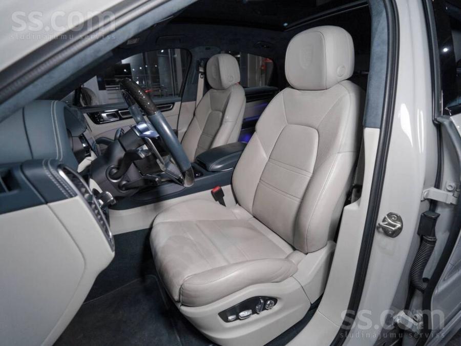 Pelēks Porsche Cayenne 2021 Rīga, ar dzinēja tilpumu 3.00 L un nobraukumu 81 tūkst. km par 72000 €, foto 6 vietnē AUTOMOTO.COM.LV