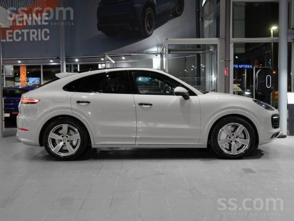 Pelēks Porsche Cayenne 2021 Rīga, ar dzinēja tilpumu 3.00 L un nobraukumu 81 tūkst. km par 72000 €, foto 7 vietnē AUTOMOTO.COM.LV