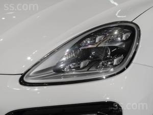 Pelēks Porsche Cayenne 2021 Rīga, ar dzinēja tilpumu 3.00 L un nobraukumu 81 tūkst. km par 72000 €, foto 15 vietnē AUTOMOTO.COM.LV