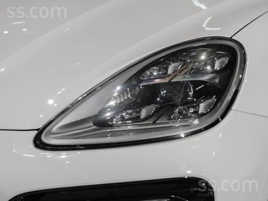 Pelēks Porsche Cayenne 2021 Rīga, ar dzinēja tilpumu 3.00 L un nobraukumu 81 tūkst. km par 72000 €, foto 15 vietnē AUTOMOTO.COM.LV
