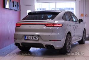 Grey Porsche Cayenne 2022 in Tallinn, with an engine capacity of 3.00 L and mileage of 87 thousand km for 75900 €, photo 6 on AUTOMOTO.COM.LV