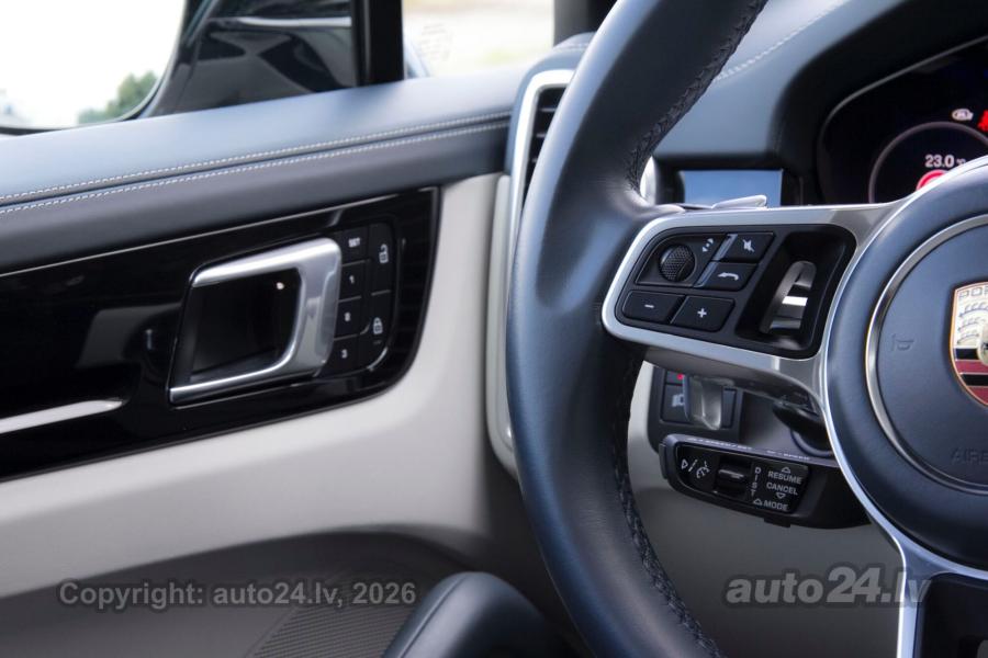 Grey Porsche Cayenne 2022 in Tallinn, with an engine capacity of 3.00 L and mileage of 87 thousand km for 75900 €, photo 15 on AUTOMOTO.COM.LV