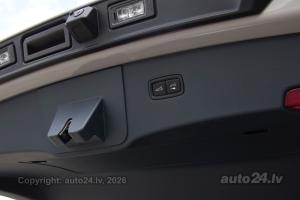 Grey Porsche Cayenne 2022 in Tallinn, with an engine capacity of 3.00 L and mileage of 87 thousand km for 75900 €, photo 17 on AUTOMOTO.COM.LV