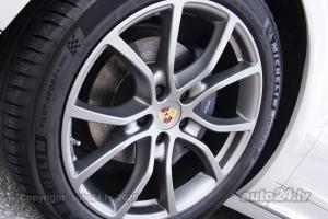 Grey Porsche Cayenne 2022 in Tallinn, with an engine capacity of 3.00 L and mileage of 87 thousand km for 75900 €, photo 18 on AUTOMOTO.COM.LV