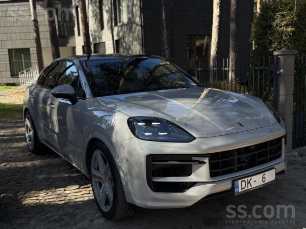 Grey Porsche Cayenne 2023 in Jurmala, with an engine capacity of 3.00 L and mileage of 87 thousand km for 85000 €, photo 5 on AUTOMOTO.COM.LV