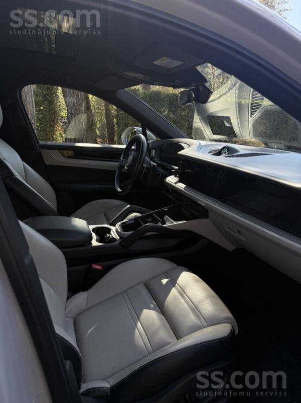 Grey Porsche Cayenne 2023 in Jurmala, with an engine capacity of 3.00 L and mileage of 87 thousand km for 85000 €, photo 8 on AUTOMOTO.COM.LV