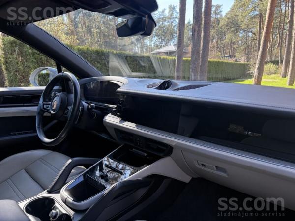 Grey Porsche Cayenne 2023 in Jurmala, with an engine capacity of 3.00 L and mileage of 87 thousand km for 85000 €, photo 10 on AUTOMOTO.COM.LV